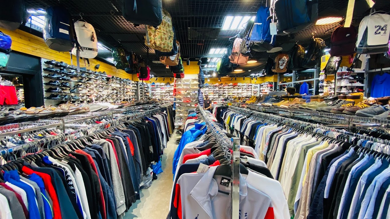 Karakeeb Outlet - Al Maktoum (Malls) in Deira | Get Contact Number ...