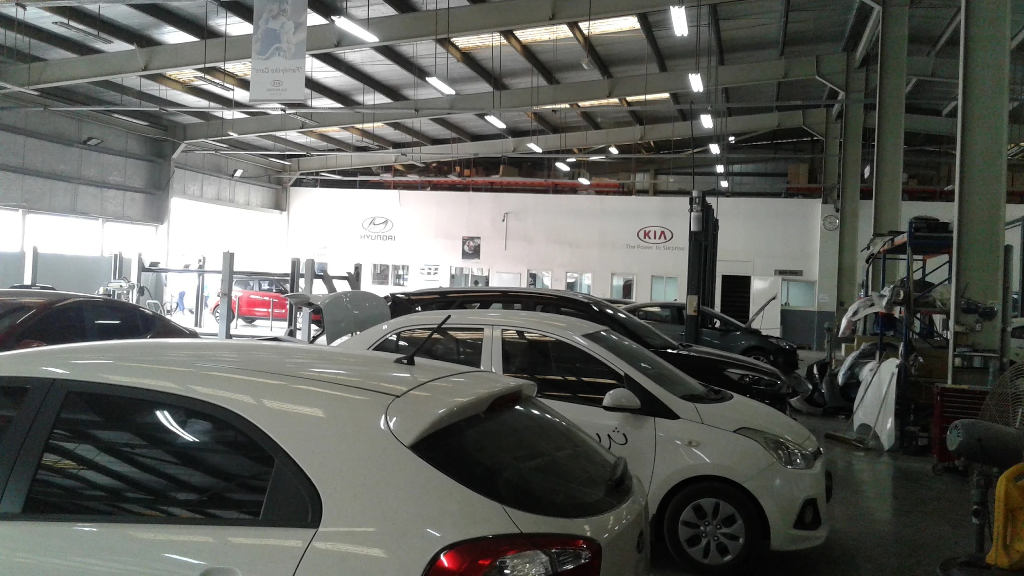 Hyundai Service Cente (Auto Body Shops) in Al Quoz | Get Contact Number ...