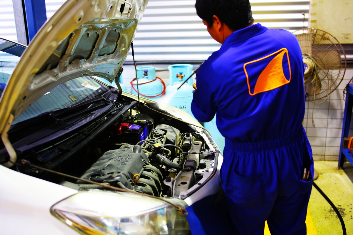 Fasttrack Emarat Al Majarah (Auto Repair ) in Sharjah | Get Contact ...